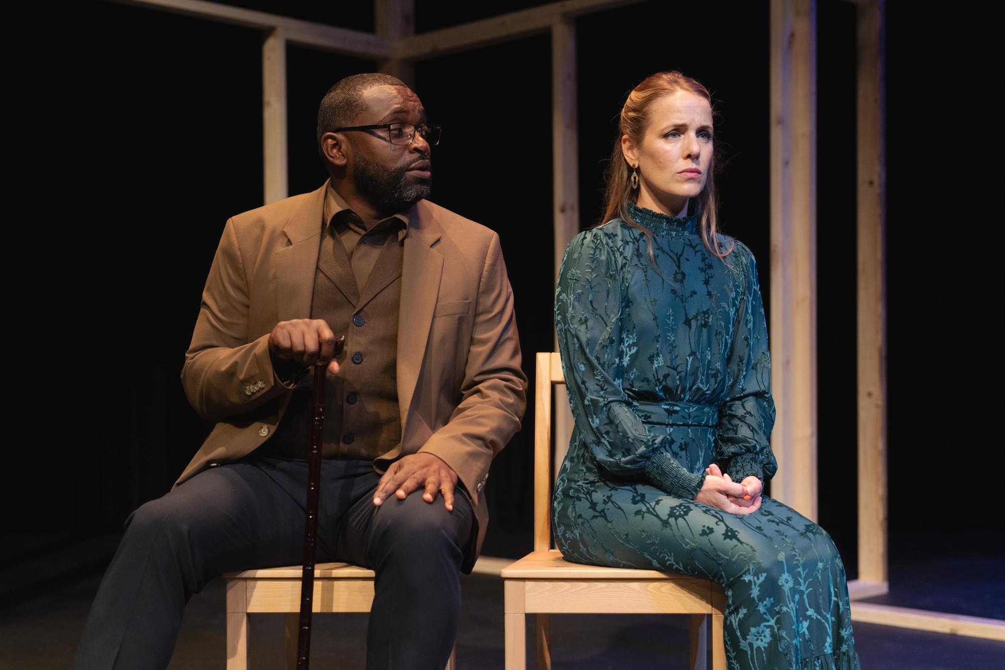 "A Dolls House" brings modernized drama to Loyola theater - The Maroon